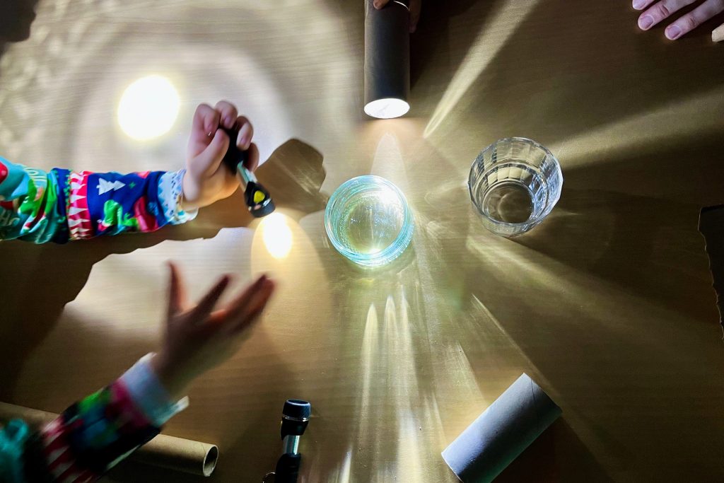 Licht und Schatten – einfache, aber effektvolle Experimente - INA ...